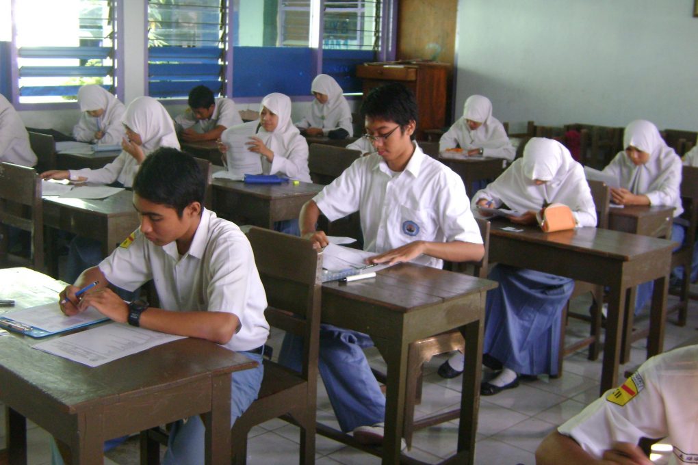 Social customs PART 1 - what you can expect from Indonesian people and ...
